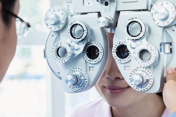 Adult Eye Checkup (SCH-EYE-00186) – WeWell Healthcare